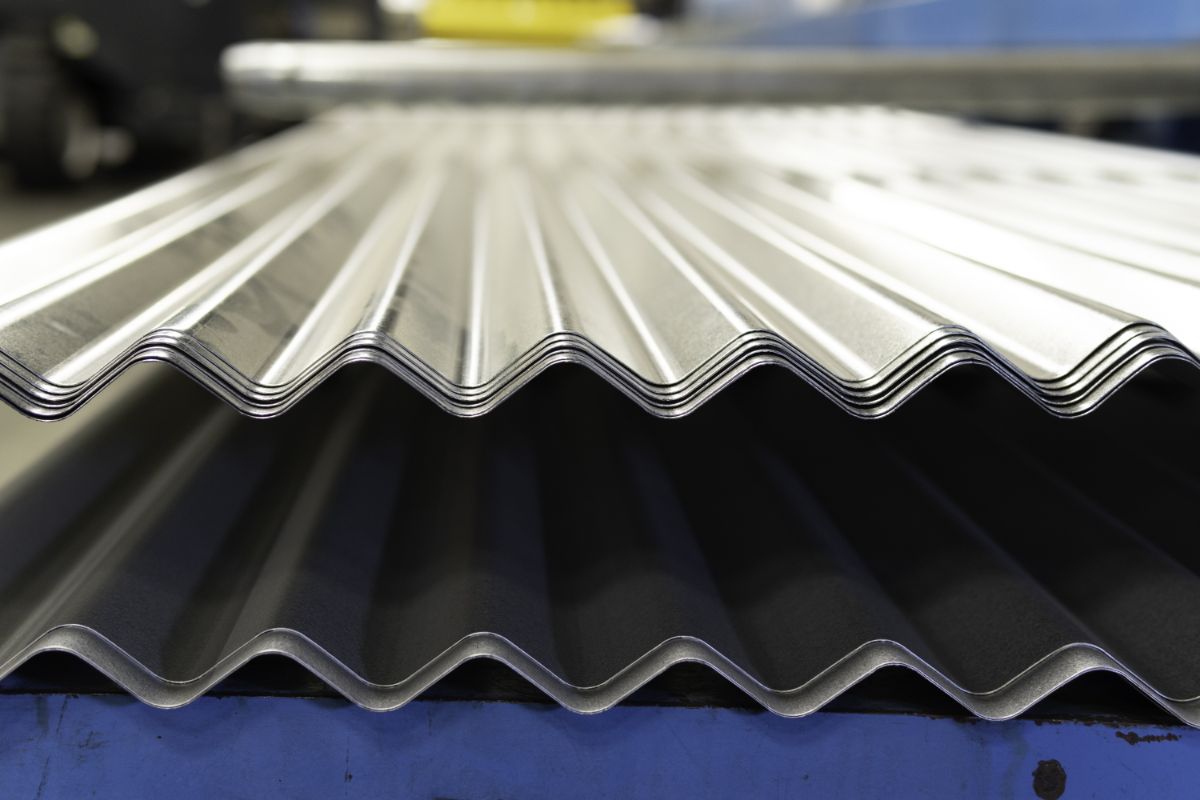 Why Should You Use Corrugated Roofing Sheets?
