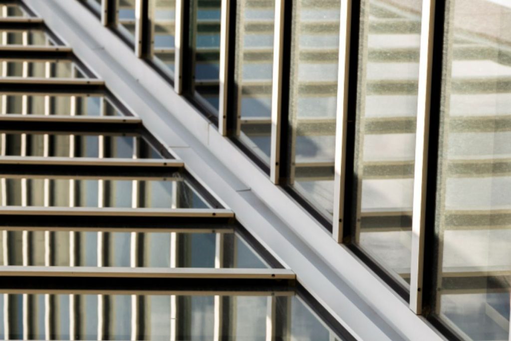 Equal vs Unequal Angle Bars: What's the Difference?